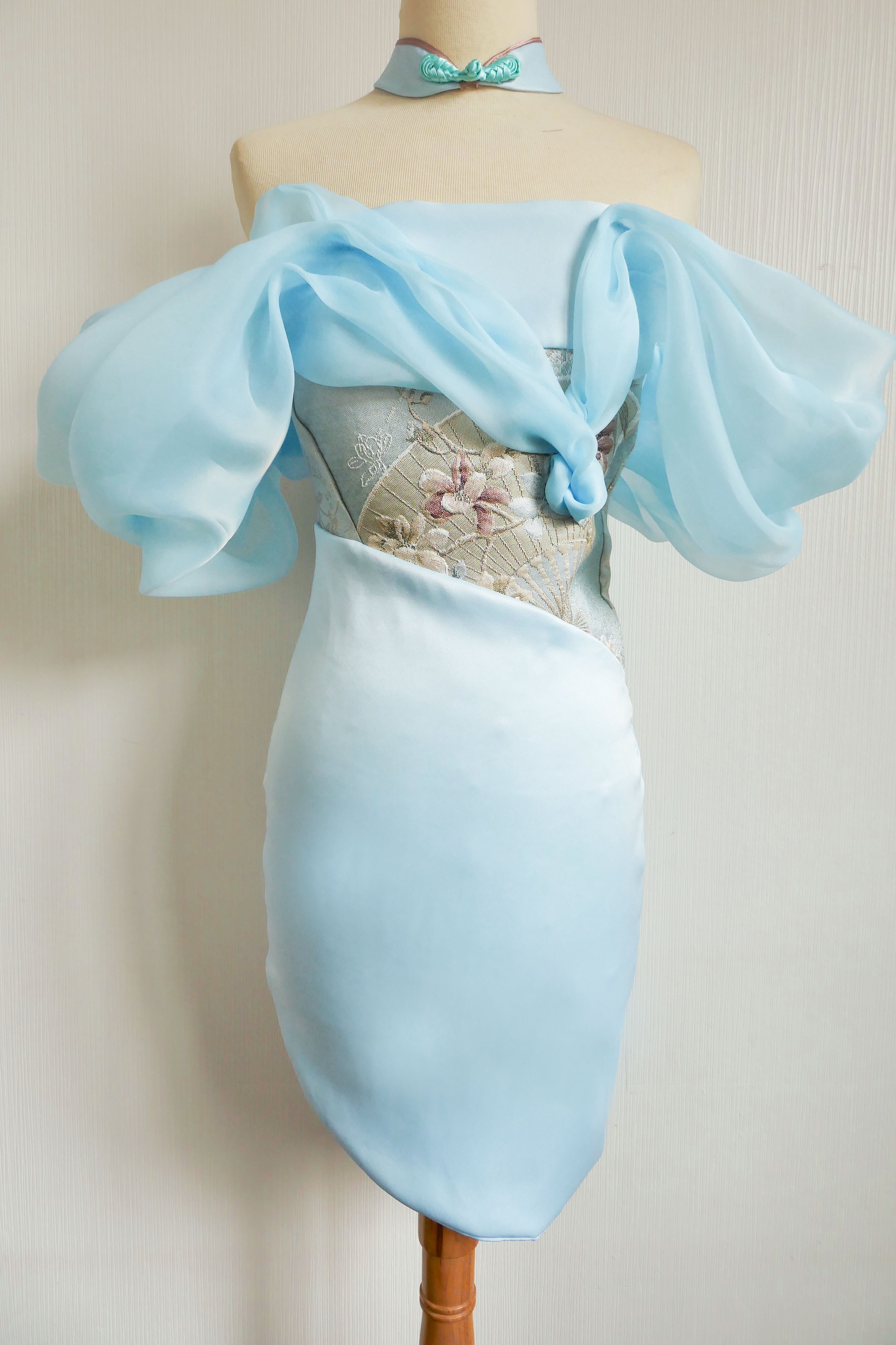 Weizu Blue Cheongsam – Inch Perfect